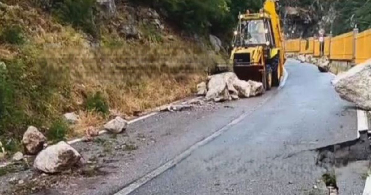 Rikthehen rreshjet e shiut/ Rrëshqitje gurësh në tunelin e Shkopetit ...