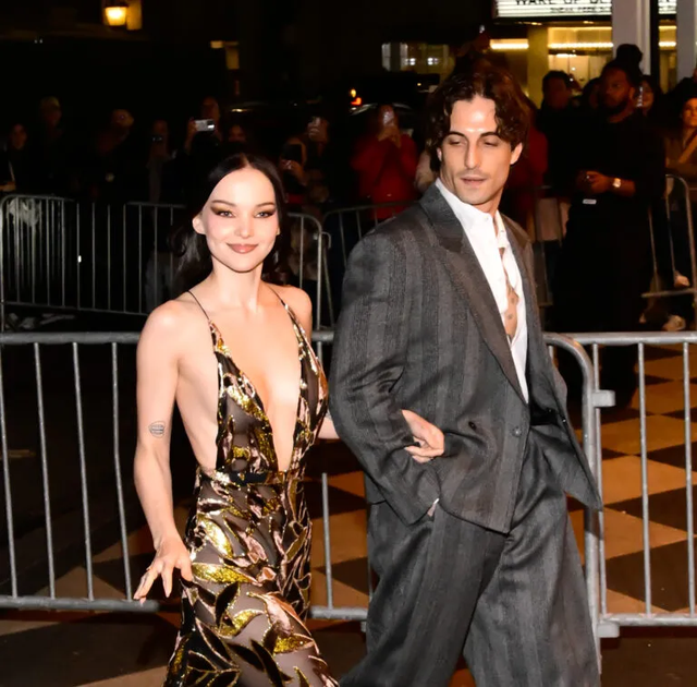 Dove Cameron dhe Damiano David janë fejuar - Showbiz